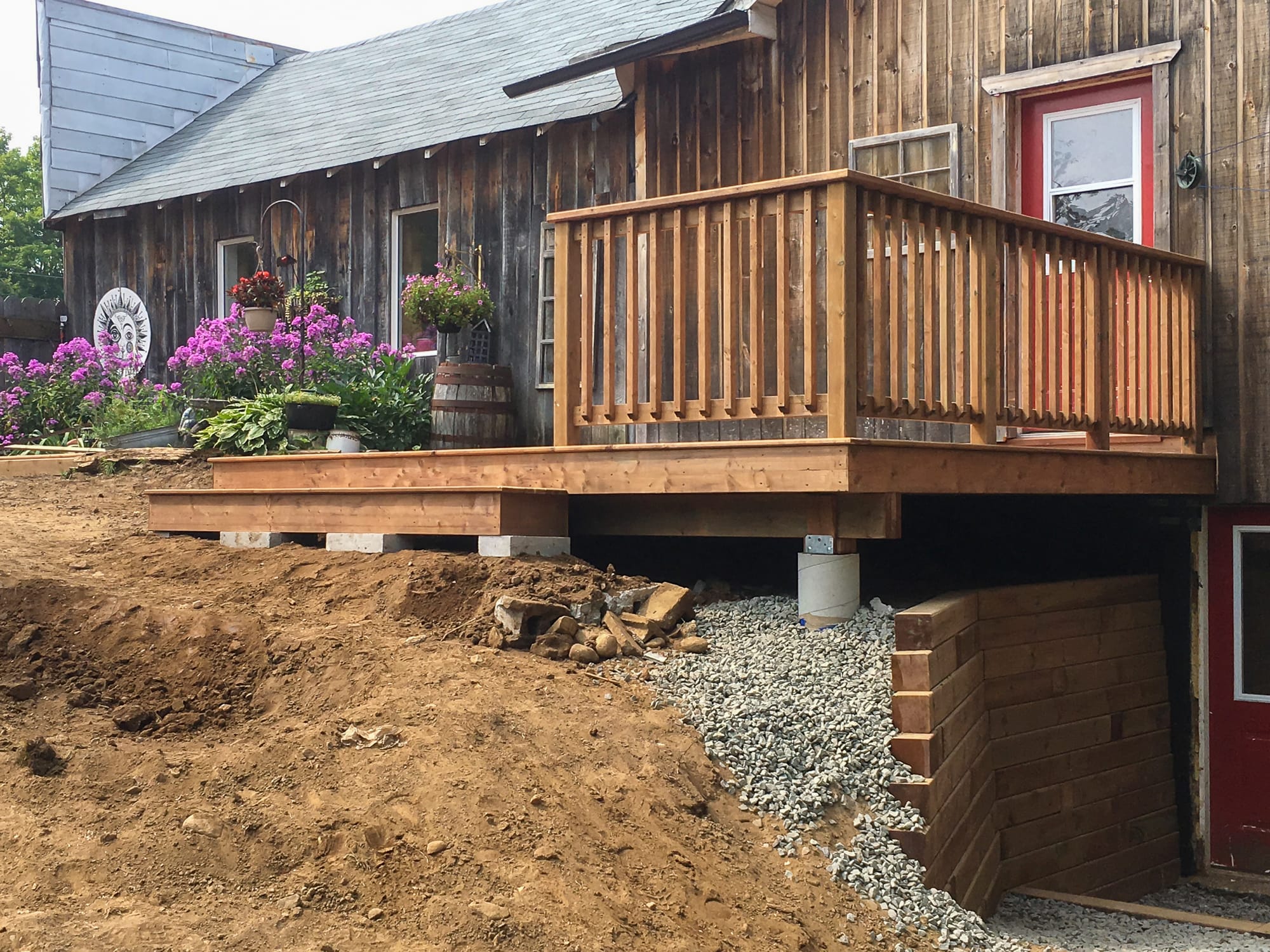 Bunkies & Decks - Mountain Customs